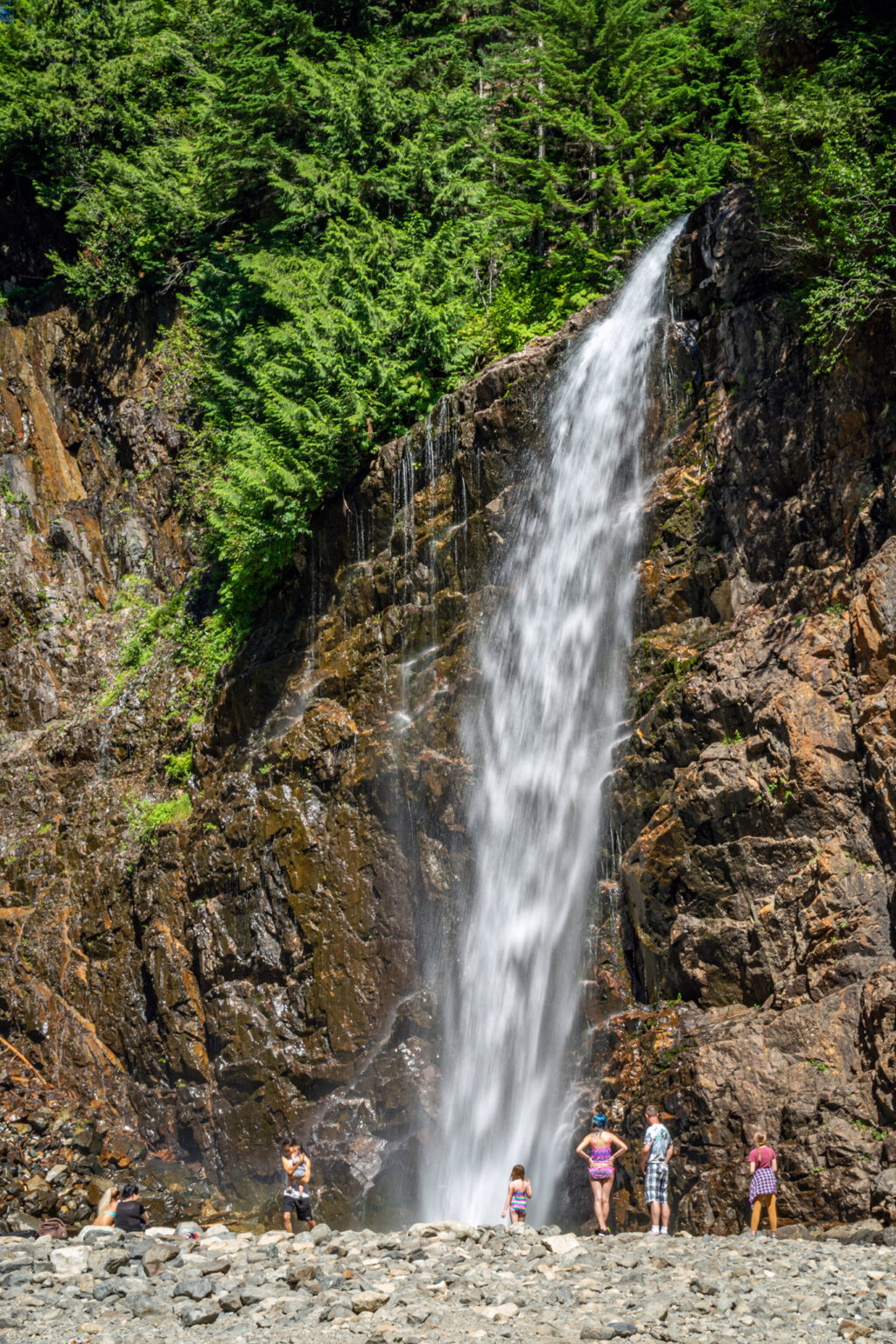 Hiking Franklin Falls - Explore Washington State